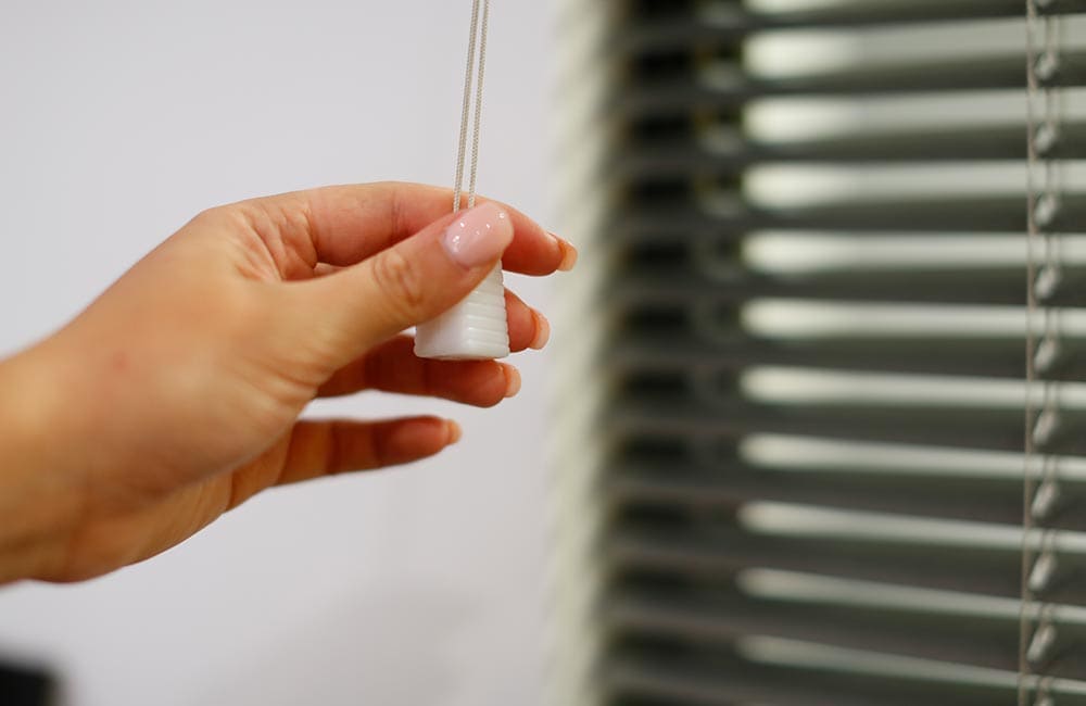 A Guide to Choosing the Right Commercial Blinds and Shades for Your ...